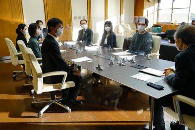 vol.125_student2 — サイト